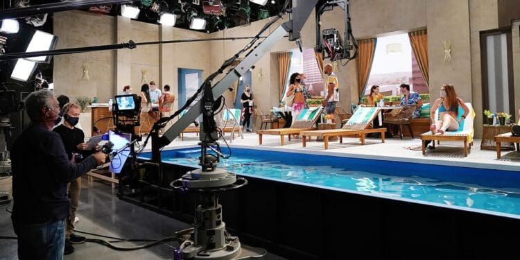 'General Hospital' Installs Pool Set to Cool Down Summer Drama